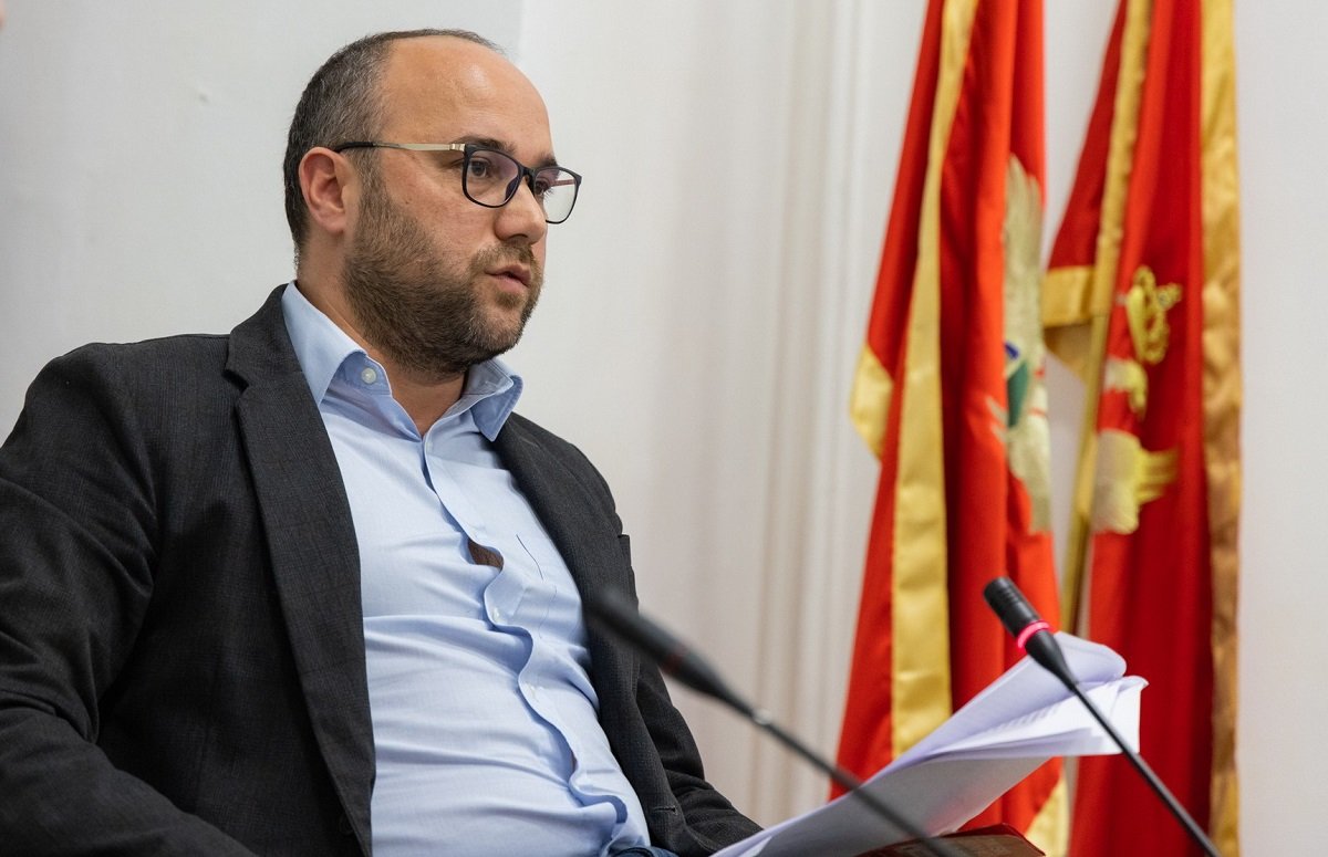 ALEKSANDAR RADOMAN - POSVEĆENOST NAUCI I CRNOJ GORI - Dijaspora BiH